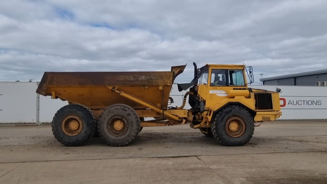 Volvo A25C - Leeds June 23 on Vimeo