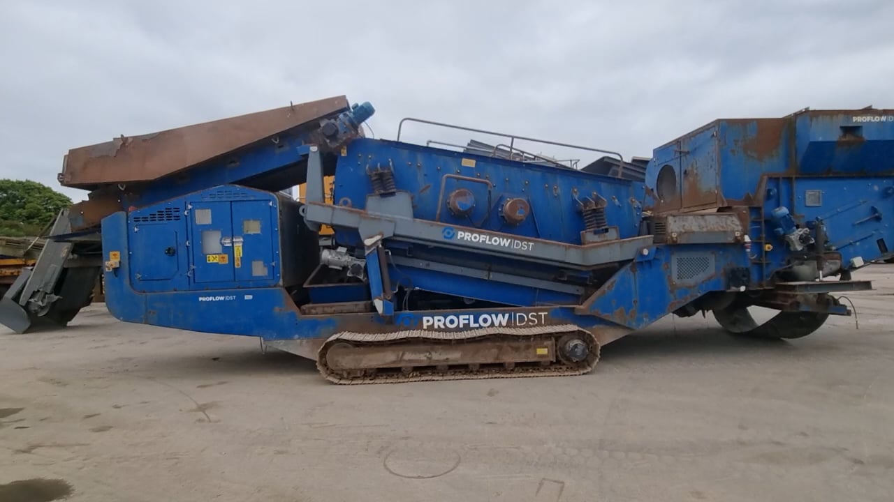 Proflow DST Tracked 3 Way Screener - Leeds June 23 on Vimeo