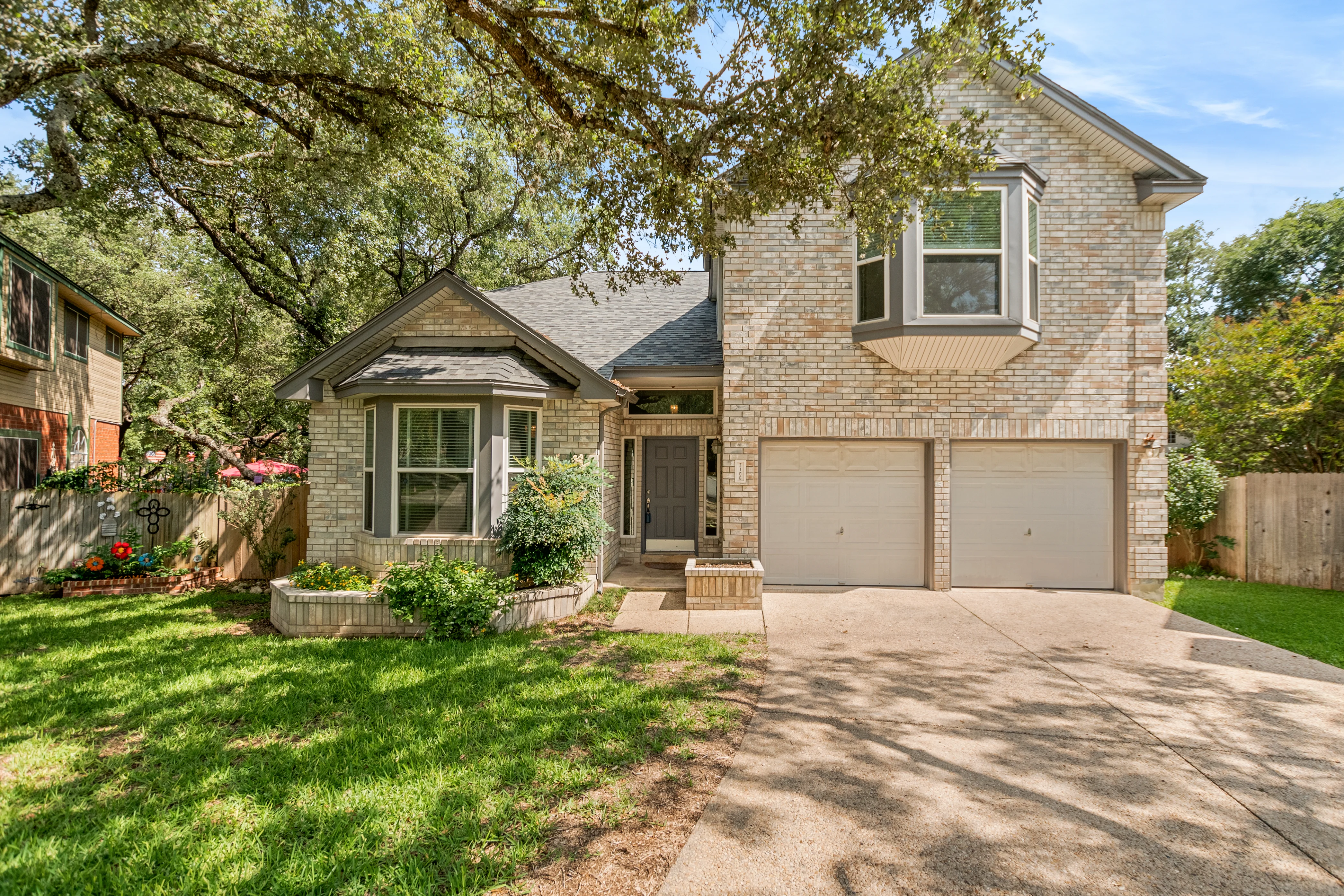2106 Mollys Way Drive on Vimeo