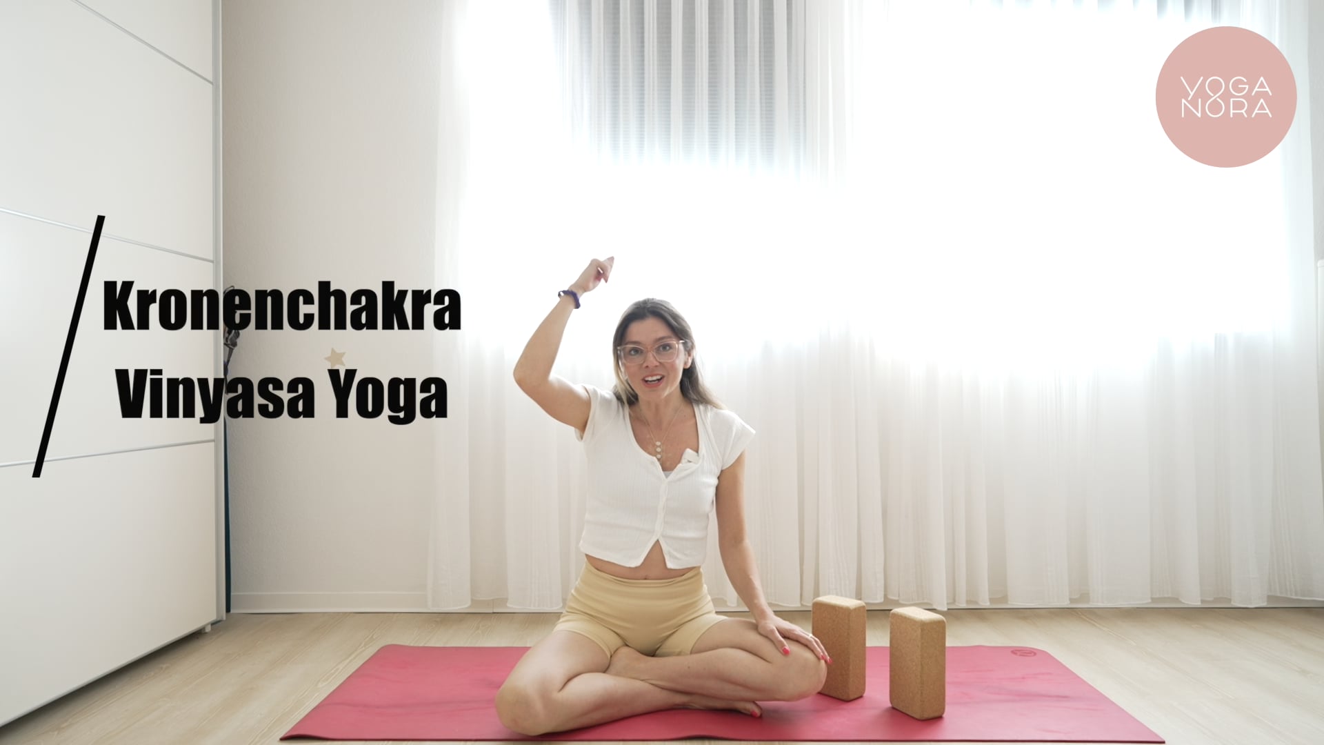 Kronenchakra - Vinyasa Yoga on Vimeo