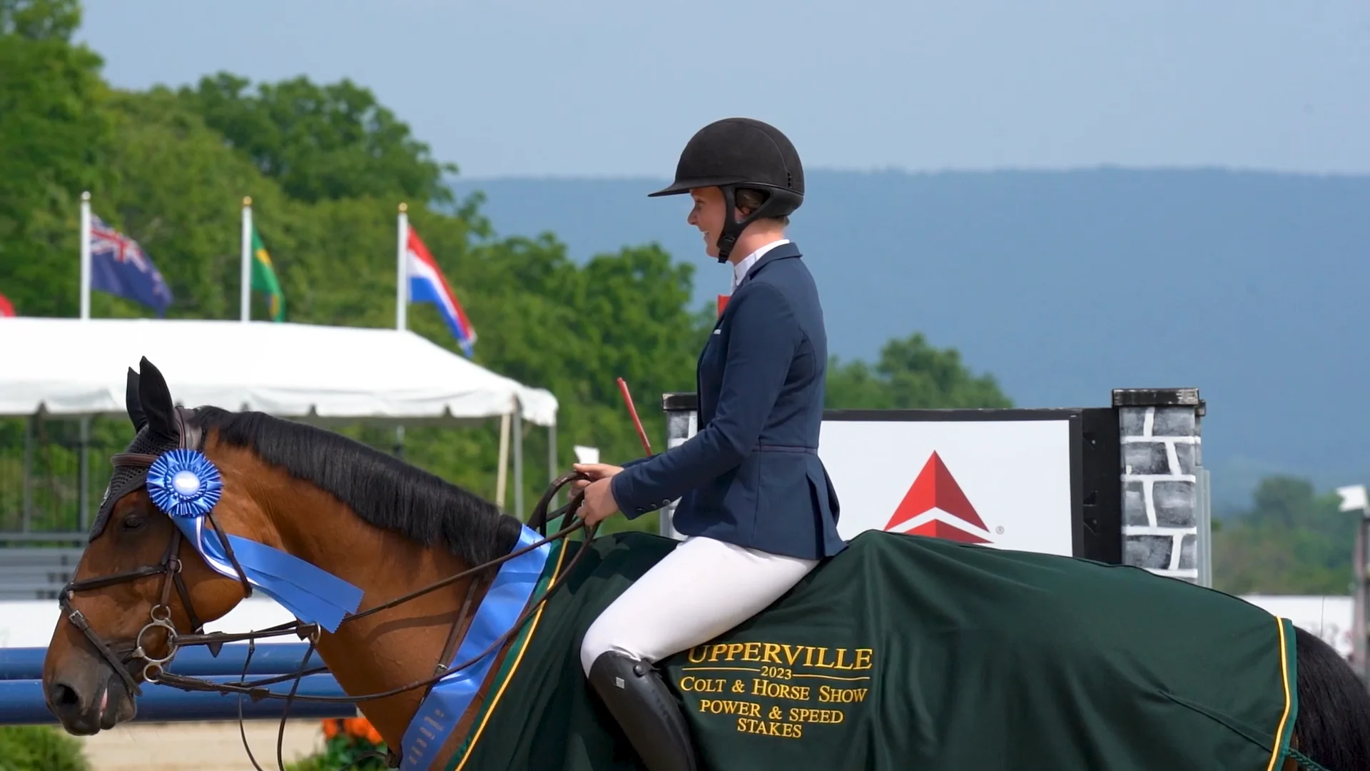 Cathleen Driscoll Zooms to the Top of the Delta Airlines Upperville FEI ...
