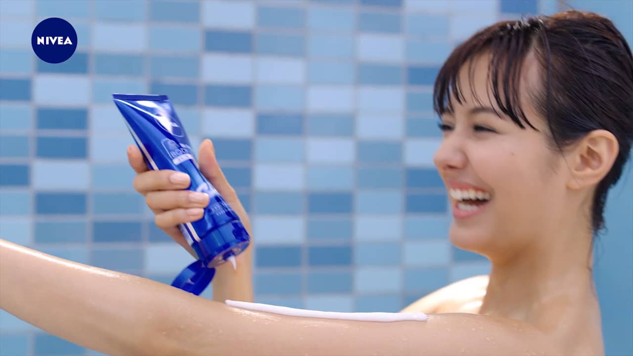 NIVEA SUN IN-SHOWER BODY LOTION「新発売」篇 on Vimeo