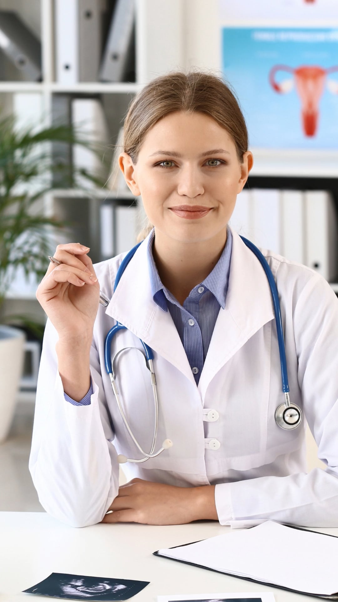 ¡Impulsa tu carrera como médico y aumenta tus ingresos!2 on Vimeo