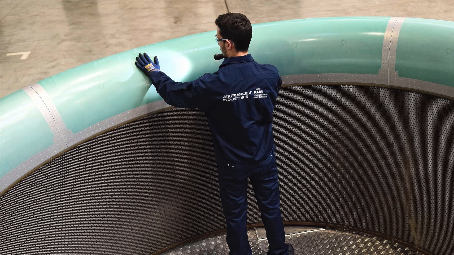 Inlet Cowl - Airbus A350 on Vimeo