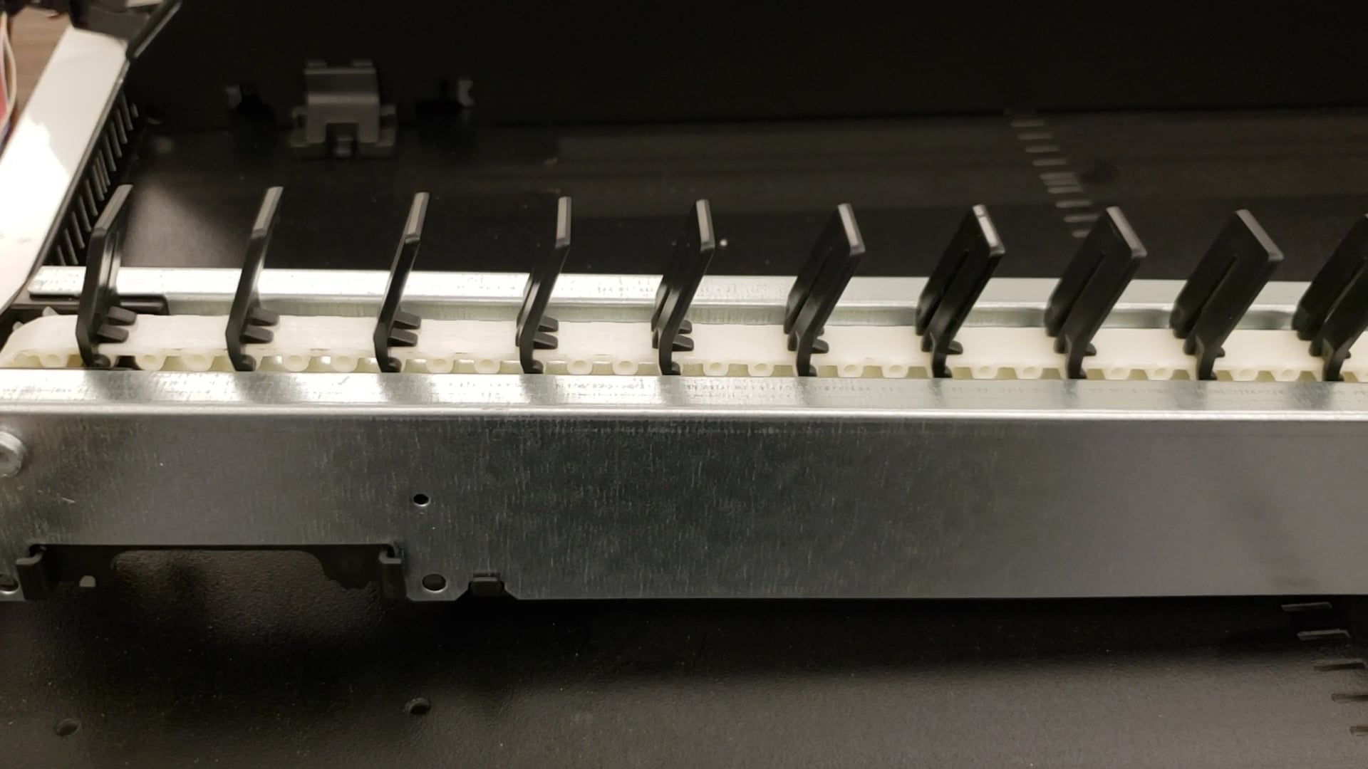 1 - How to attach clips to a clipped lane on Vimeo