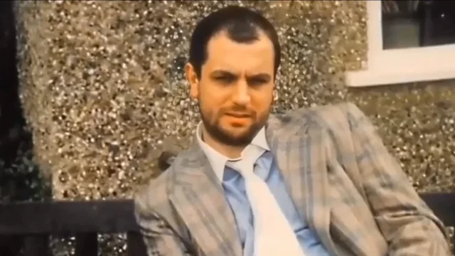 Pink Floyd - Shine On You Crazy Diamond (1975), featuring Syd Barrett ...