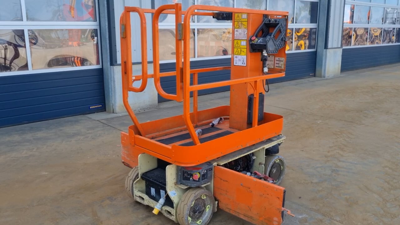 JLG 1230ES - Leeds August 23 on Vimeo