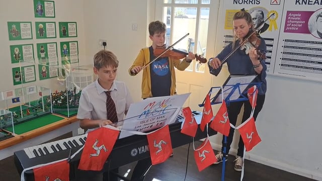 Resham Firiri: Bree Manx Folk Group, Make Music Day 2023 on Vimeo
