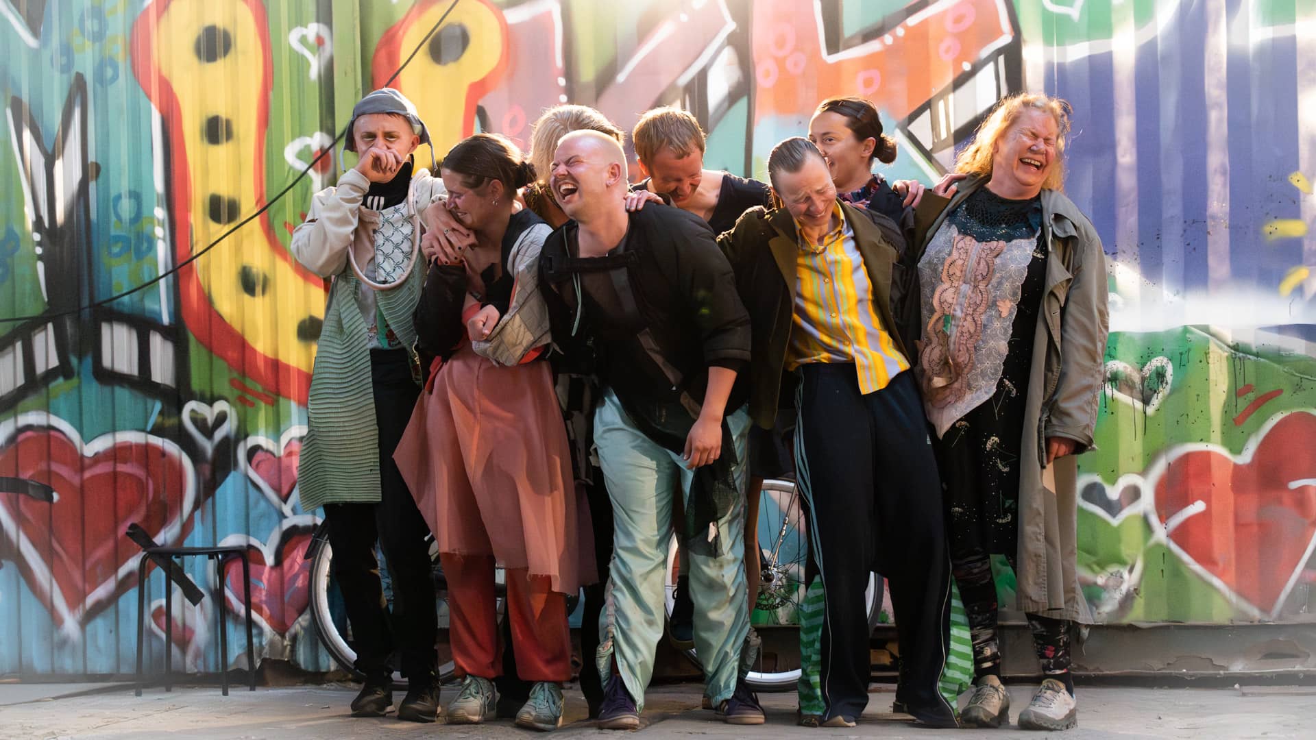 The Laughing Crowd - trailer on Vimeo