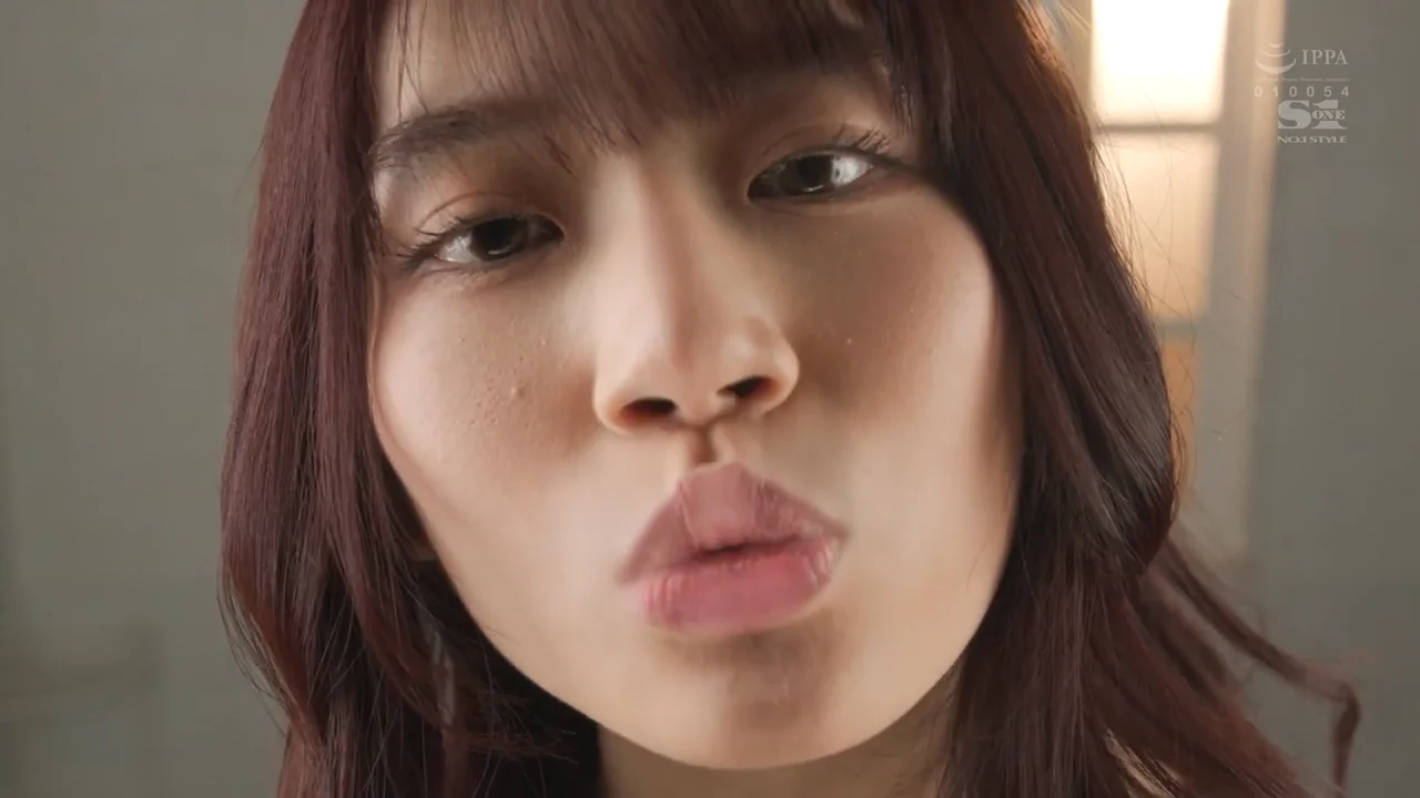 4K _ ASMR Wet Glass Licking (included SLOW MOTION) _ Japanese Idol