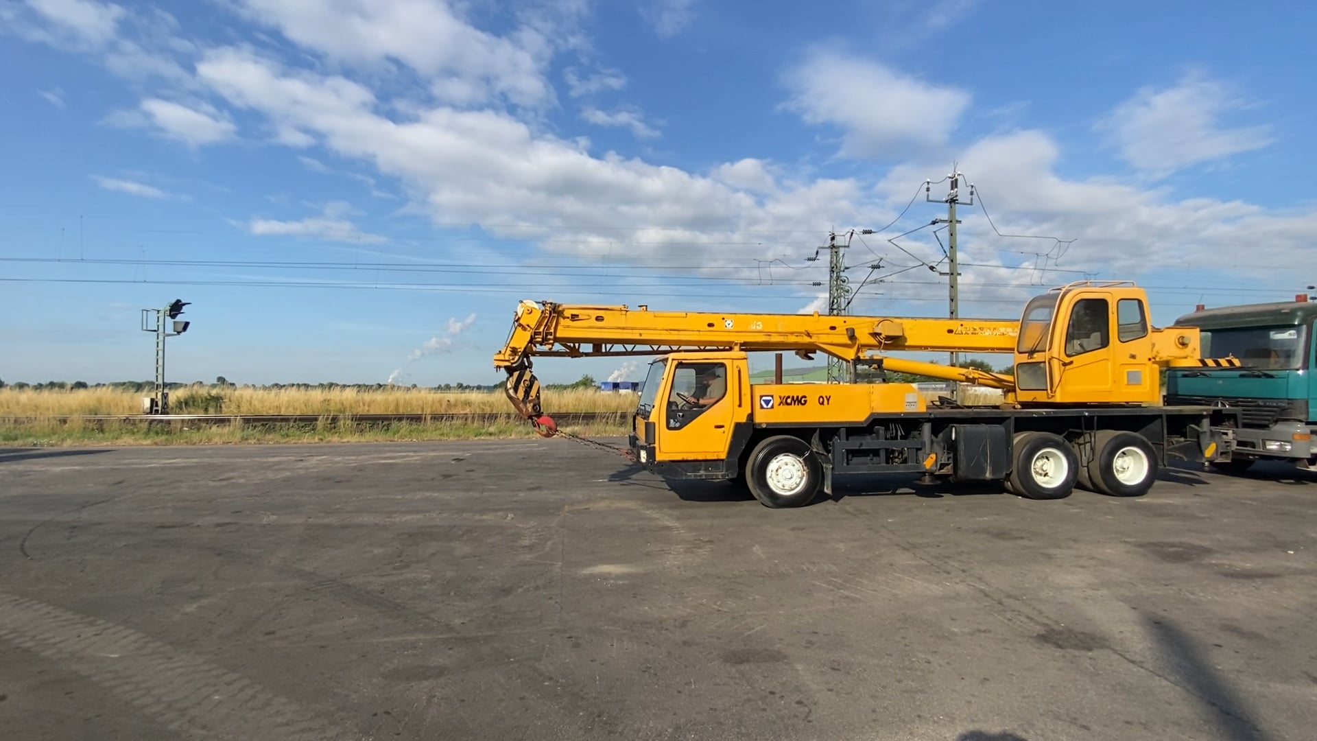 XCMG 6x4 Mobile Crane, Fly Jib, Outtriggers - Dormagen June 23 on Vimeo