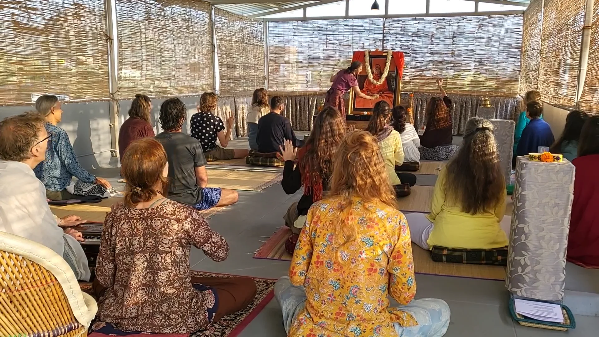 LOVE ANANDA CHANT DA MANTRA on Vimeo