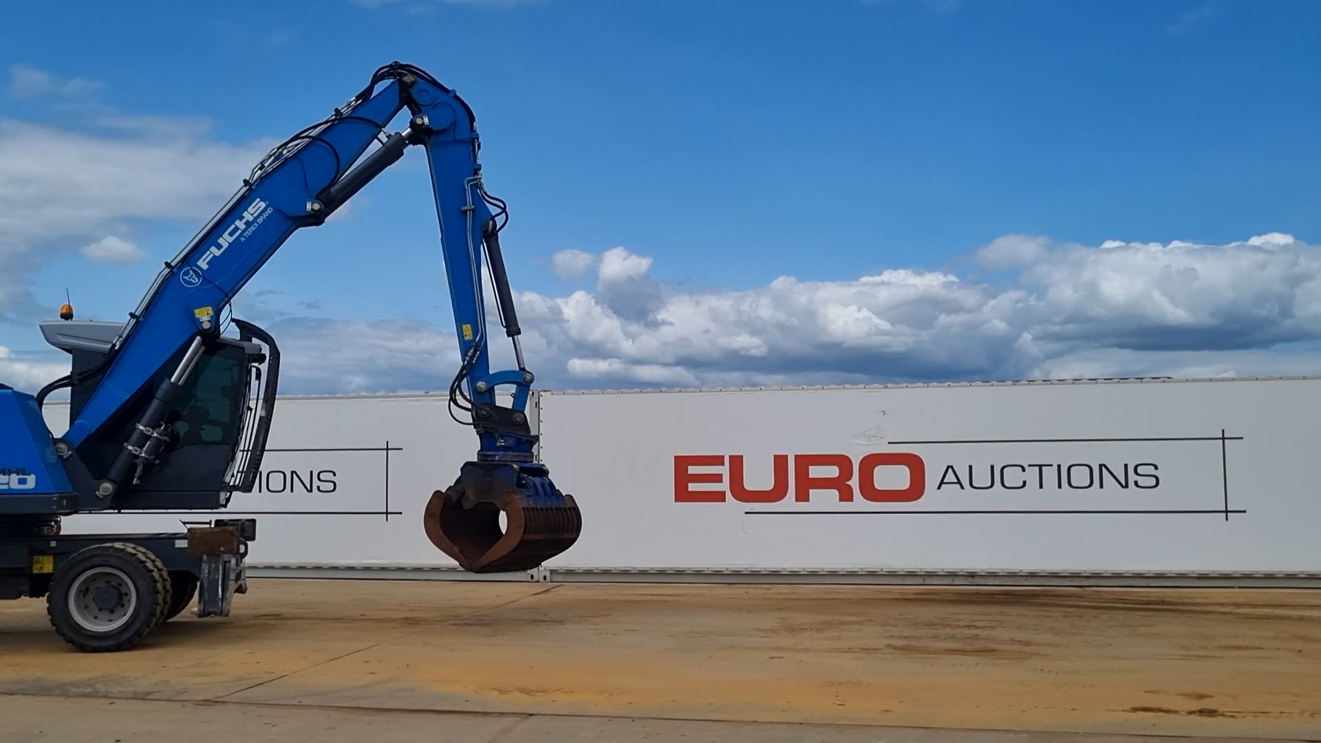 Fuchs MHL320F - Leeds August 23 on Vimeo