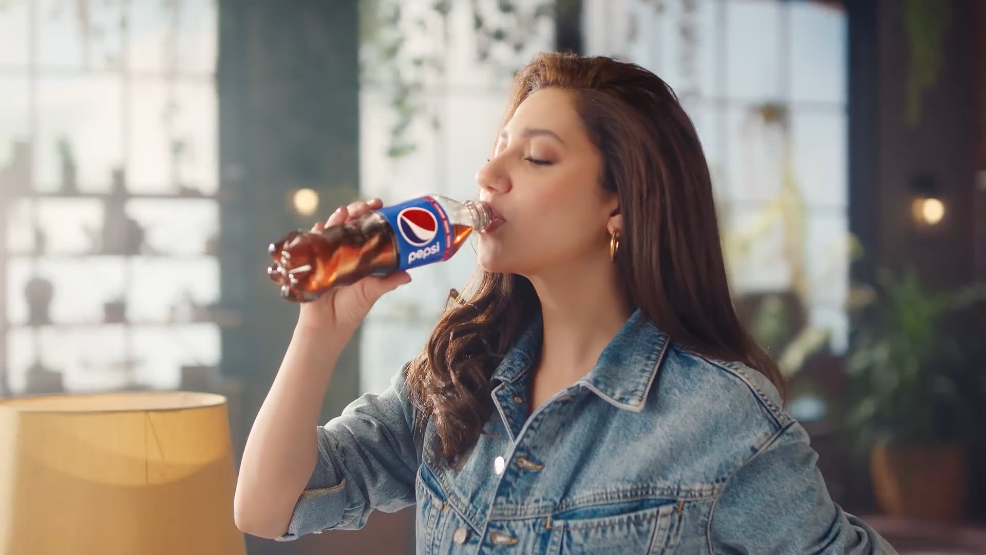 Pepsi - Strong Pepsi x Why Not Meri Jaan Ab Har Ghoont Strong ft Mahira ...