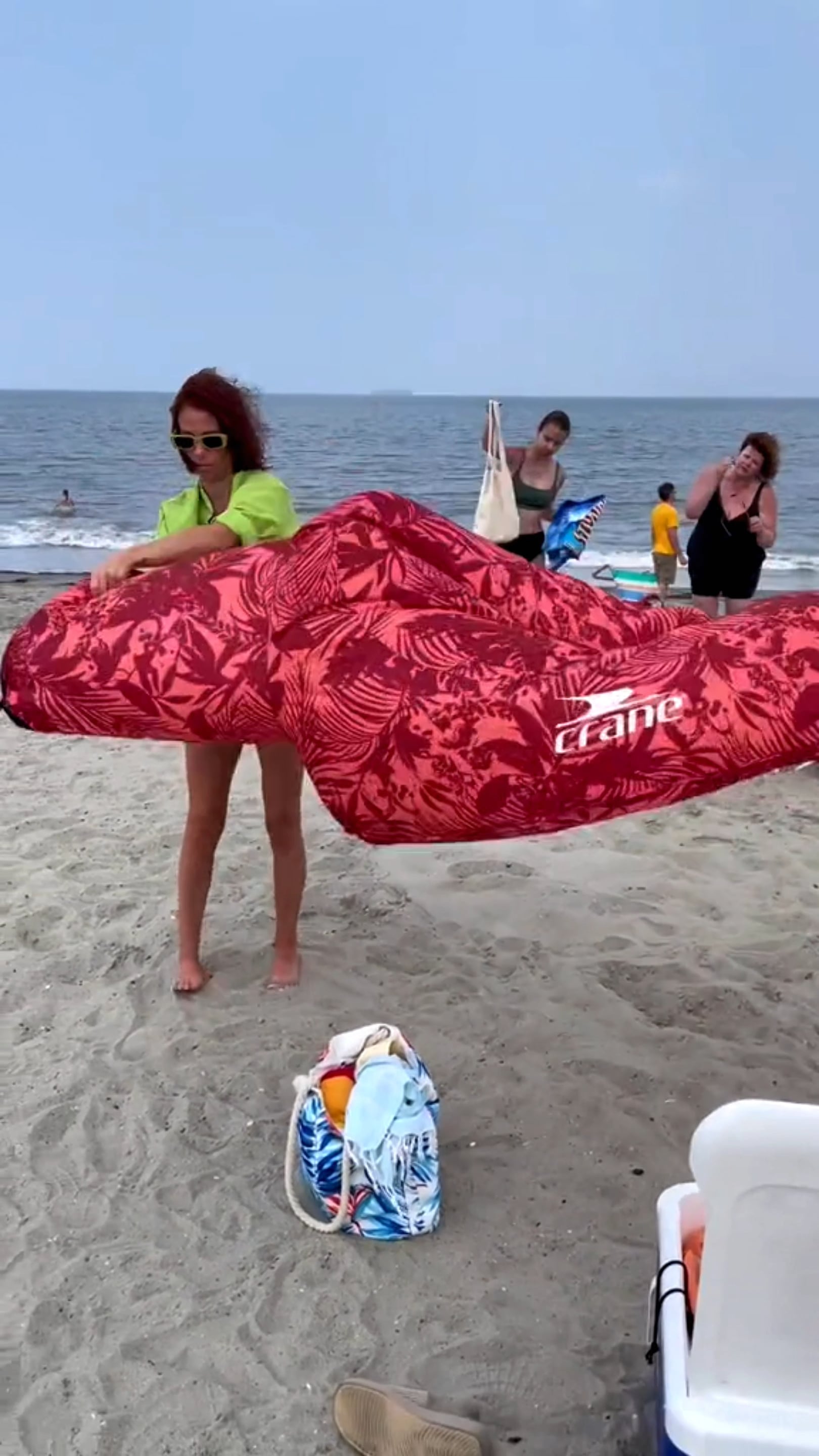 AirWave - Inflatable Beach Lounge captionless on Vimeo