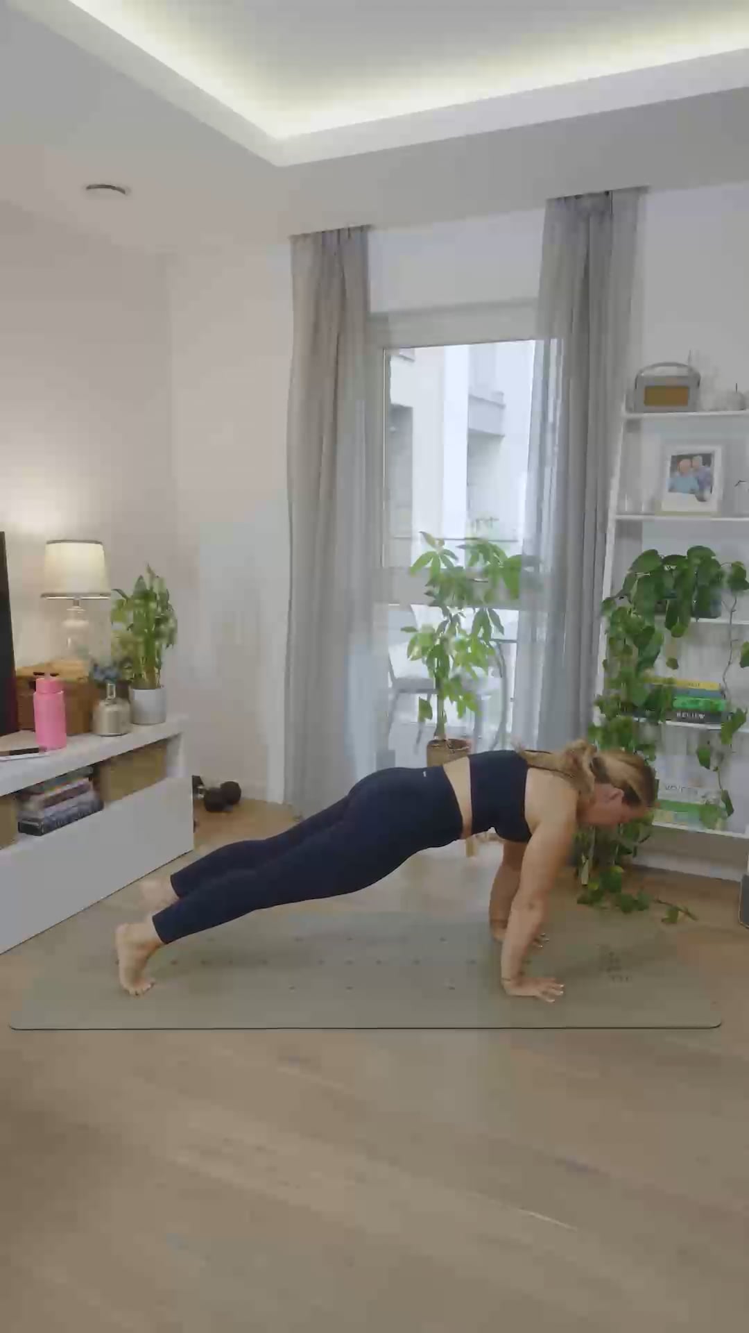 Alice Liveing - Workout #2 - V2a on Vimeo