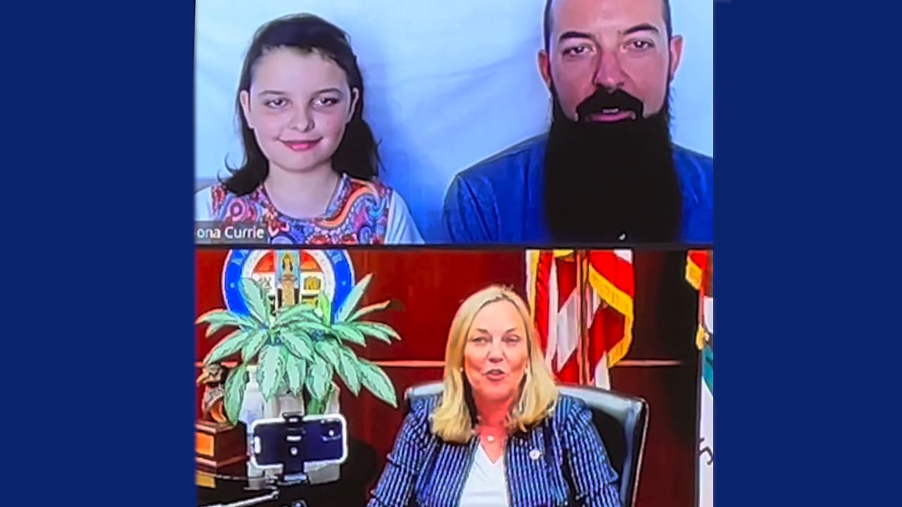 Fiona Currie Scroll Presentation on Vimeo