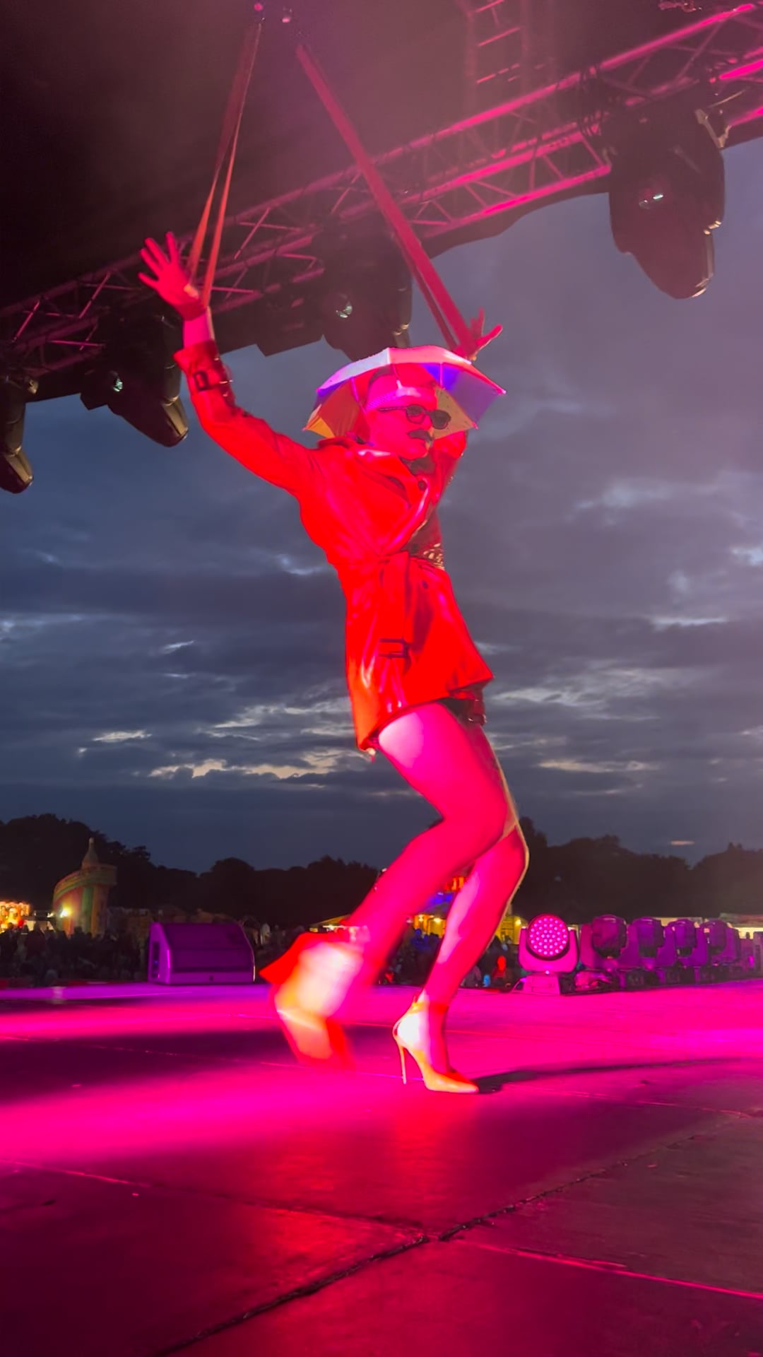 RAINING MEN on Vimeo