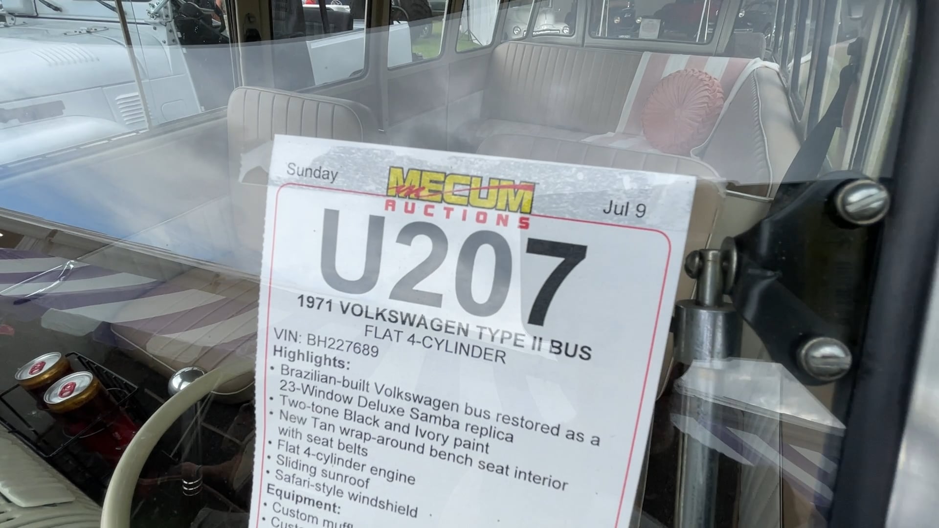 U207 - 1971 Volkswagen Type II Bus on Vimeo