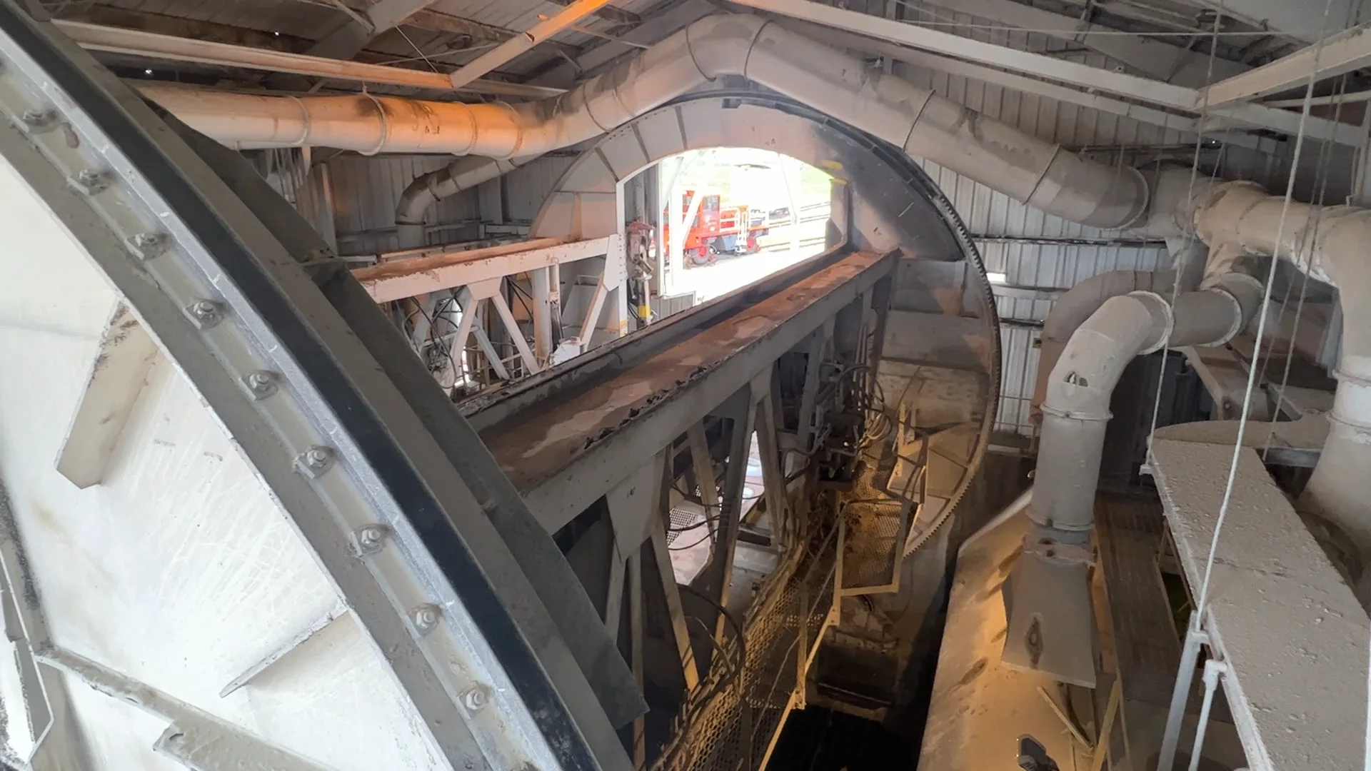 13C-37 Svedala Dual Rotary Rail Car Dumper