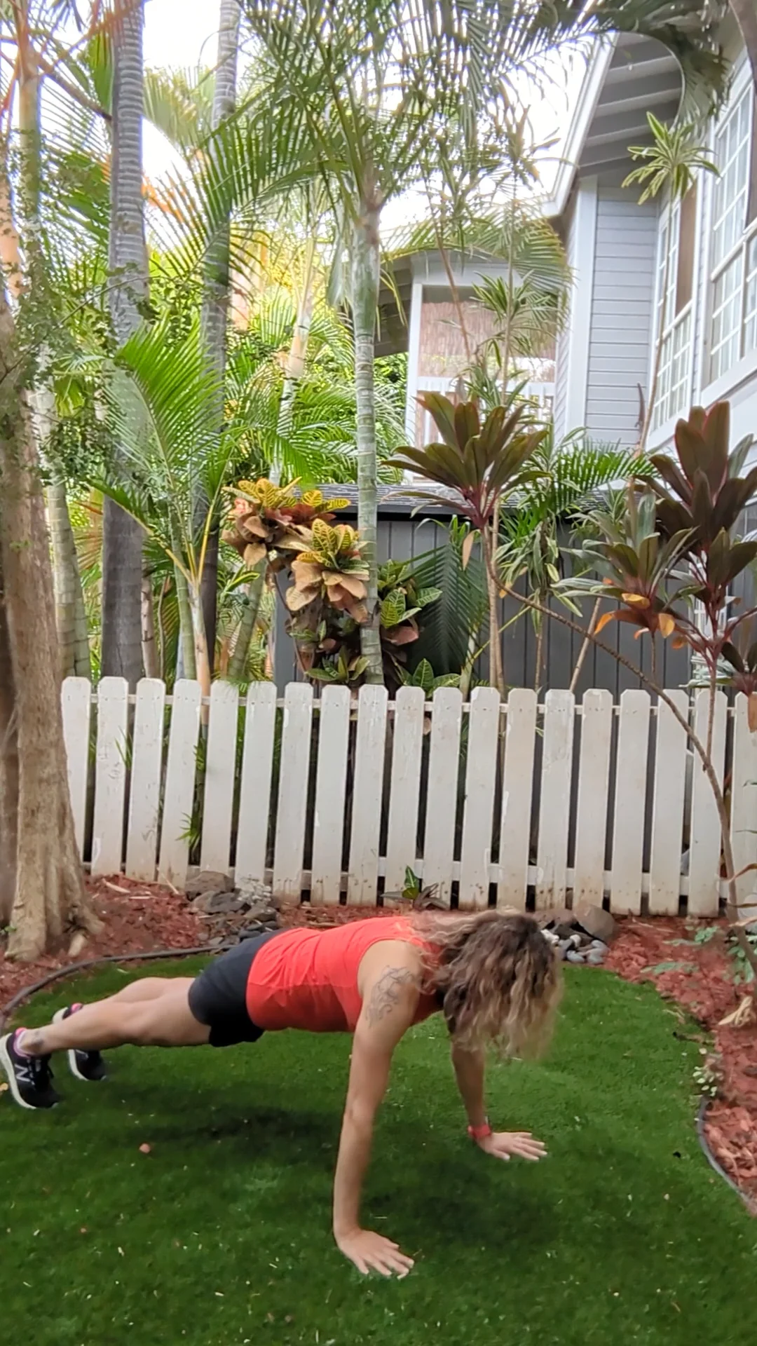 Push ups on Vimeo