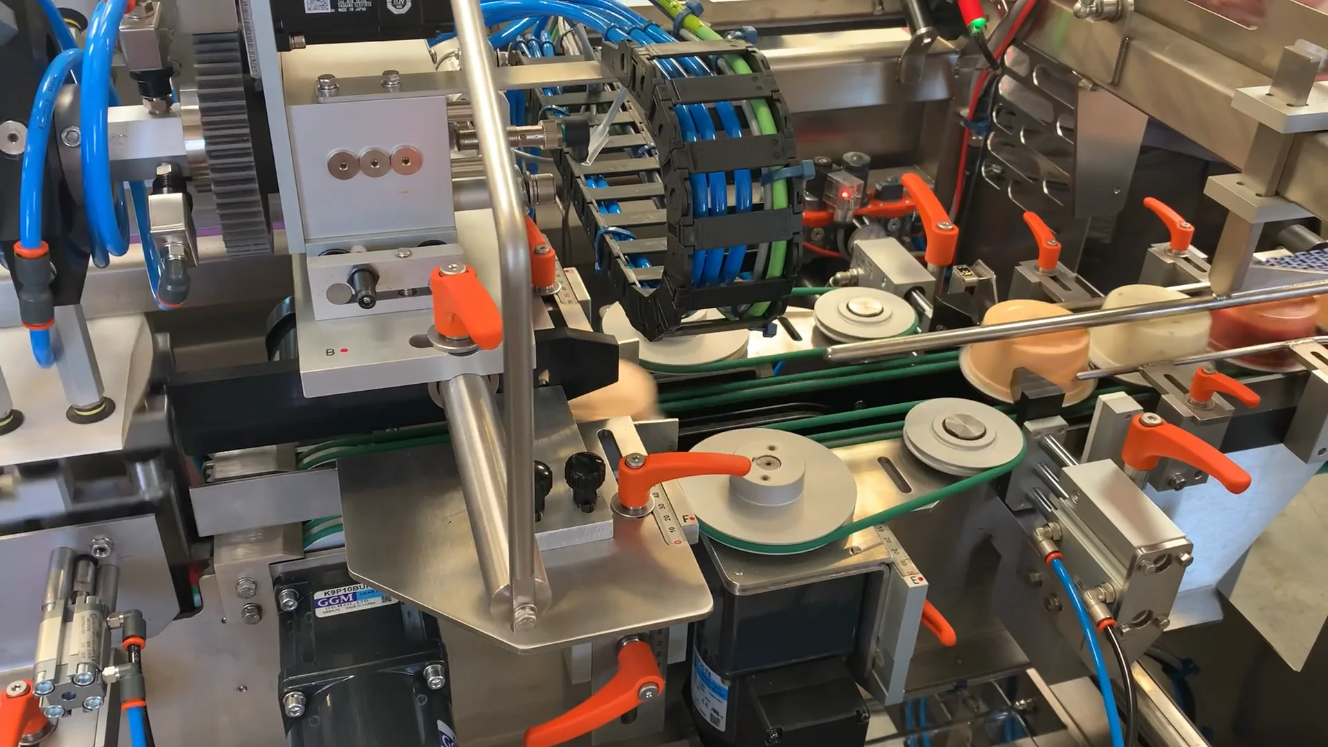 Keymac K101S Sleever at 80ppm on Vimeo