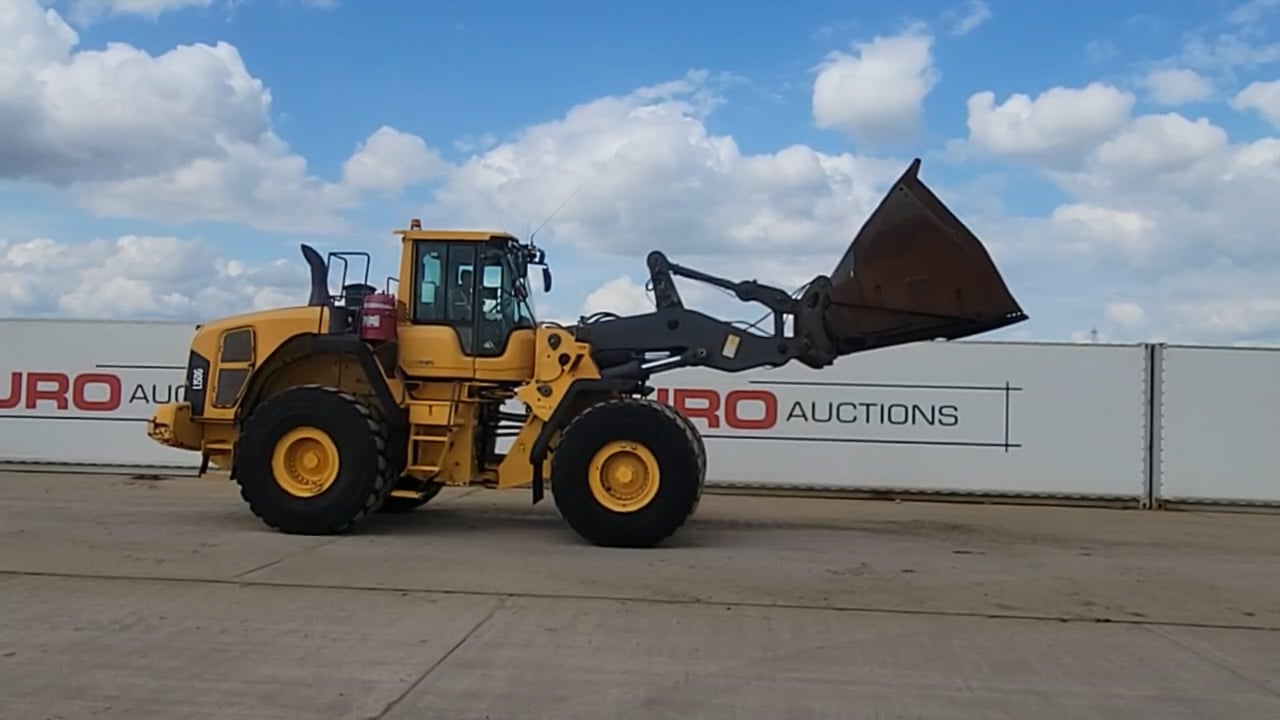 Volvo L150G - Leeds August 23 on Vimeo