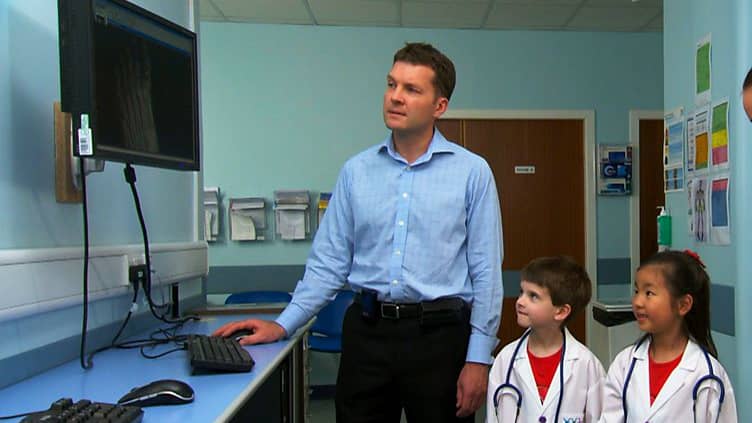 Nina and the Neurons - Brilliant Bodies [Broken Bones] on Vimeo