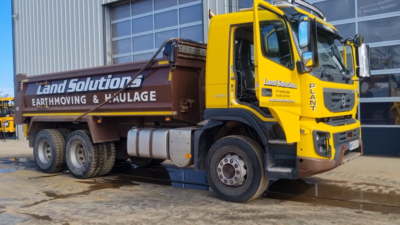 Volvo FMX370 - Leeds August 23 on Vimeo