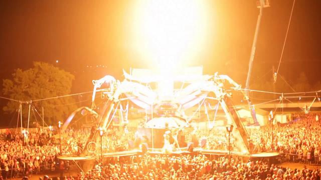 2013 PORTFOLIO - Arcadia Spectacular // Glastonbury Festival 2011 ...