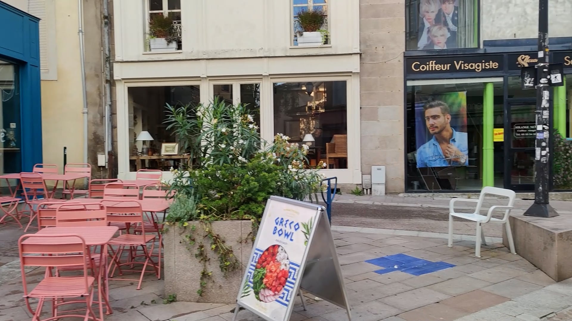 Studio à louer 1P – Rue Adrien Dubouché - Limoges - EXT on Vimeo