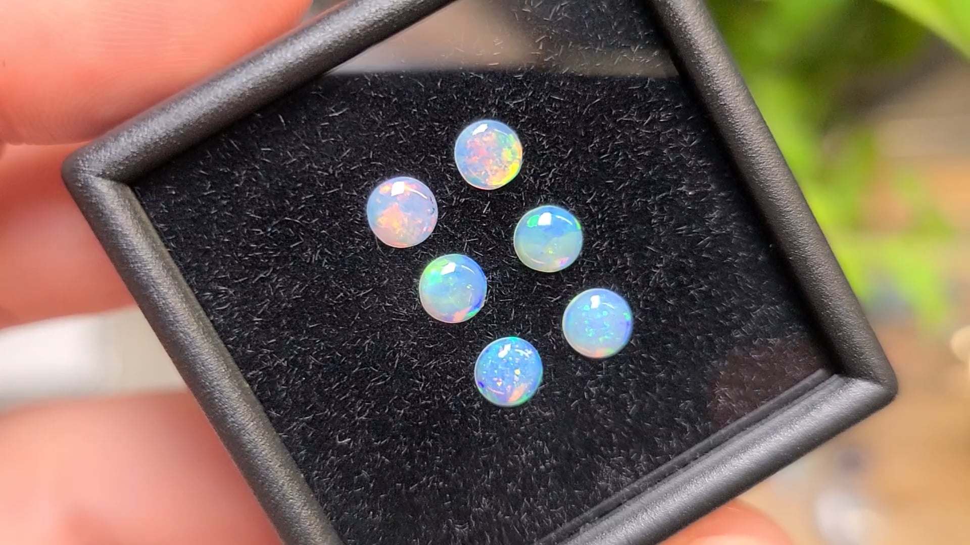 Bright Round Australian Opals, 0.81tcw/6pcs on Vimeo