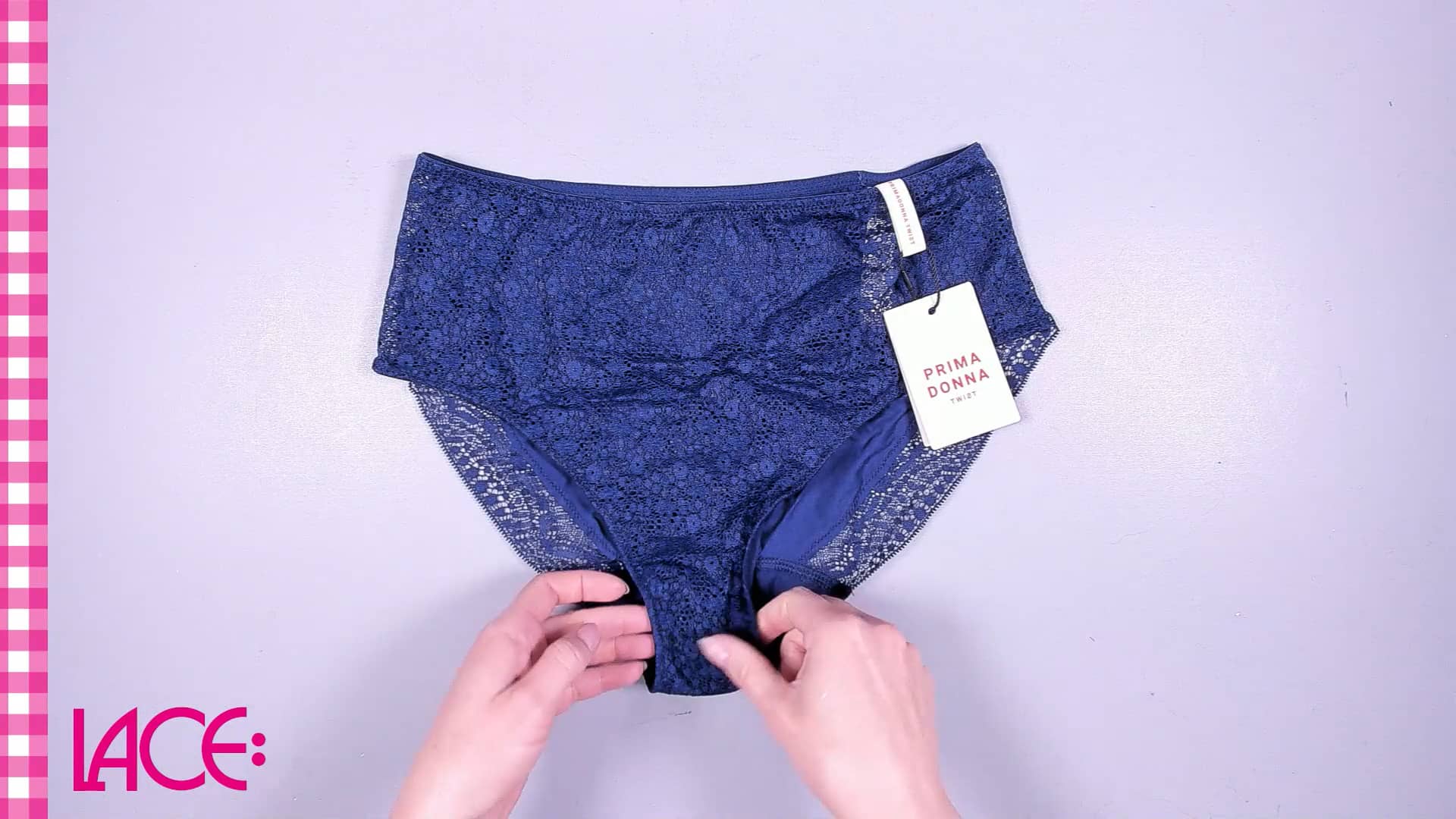 PrimaDonna - Lingerie - 0541971 - 40 - royal | Lace.de on Vimeo