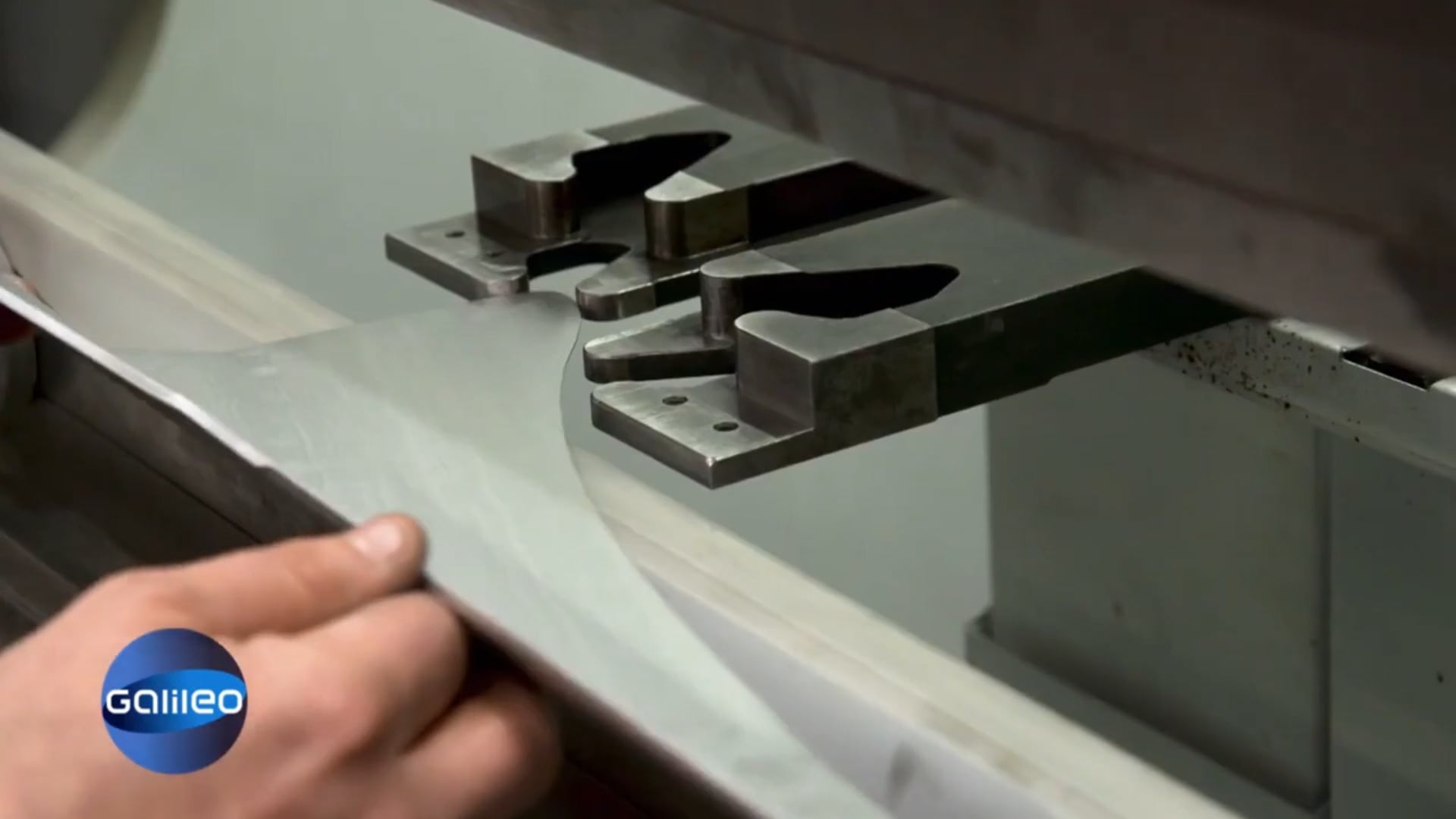 Green Hero Award 2023: SkyWind NG Micro Wind Turbines | Videos & Movies ...