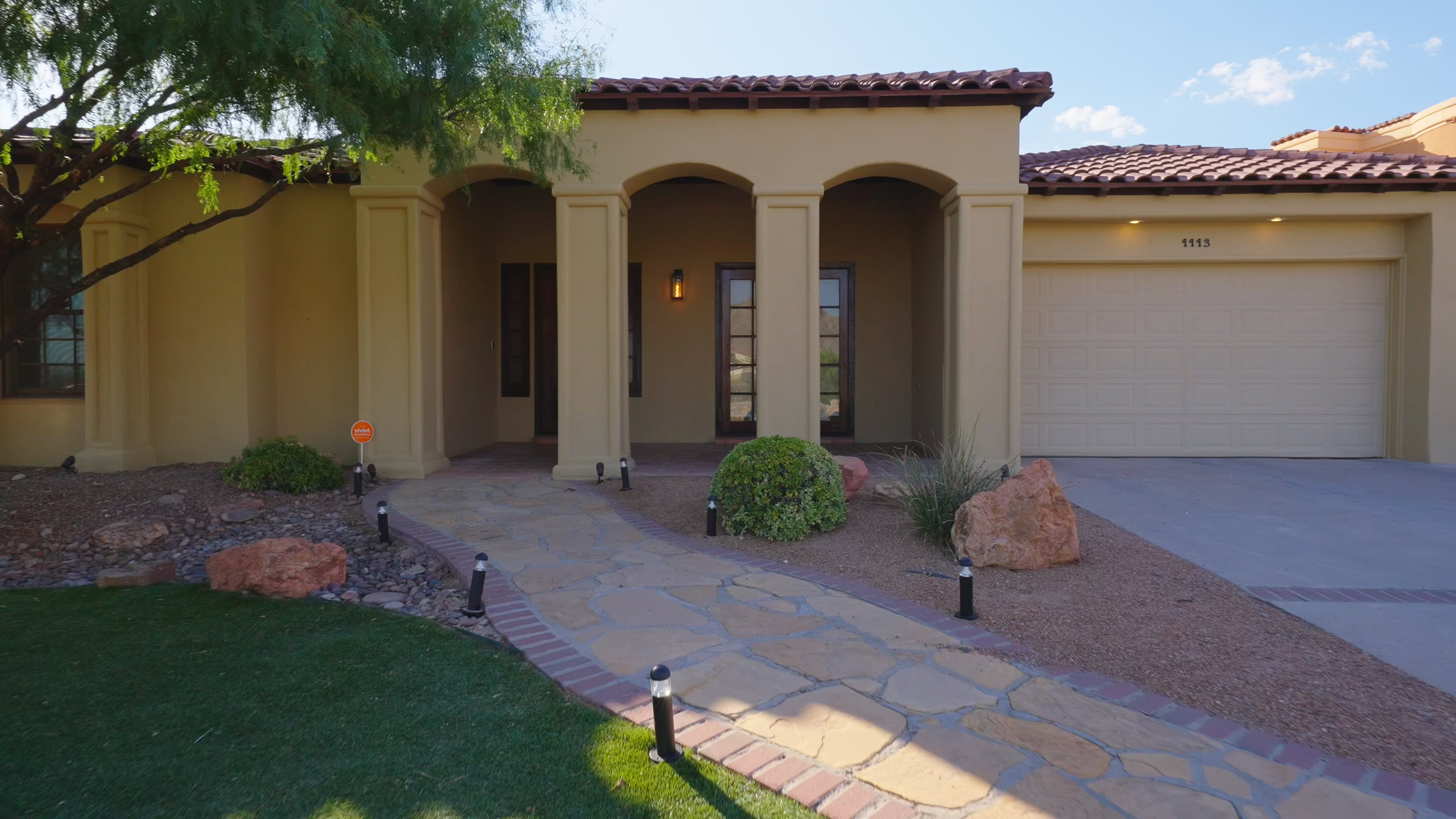 Russell - 1113 Calle Lomas on Vimeo