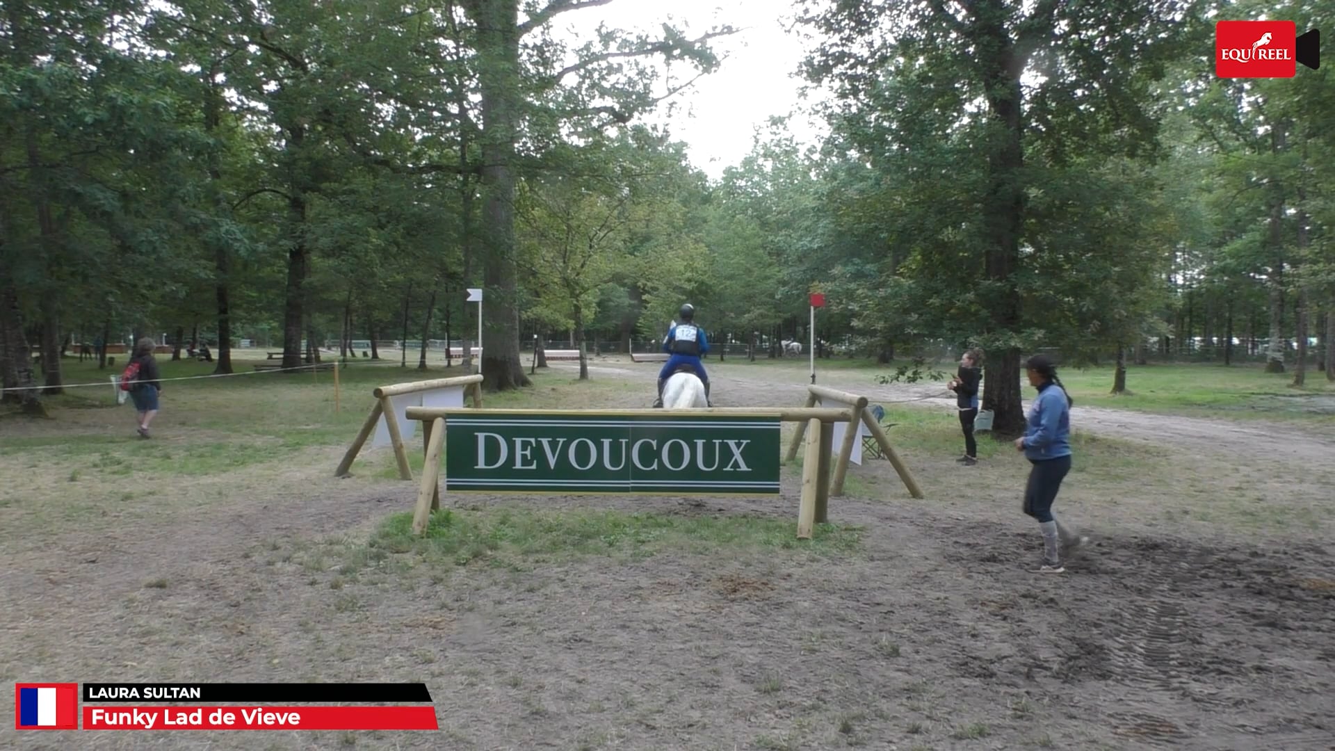 EQUIREEL 12Club 1 Jeune Cavalier Excellence LAURA SULTAN & Funky Lad de ...