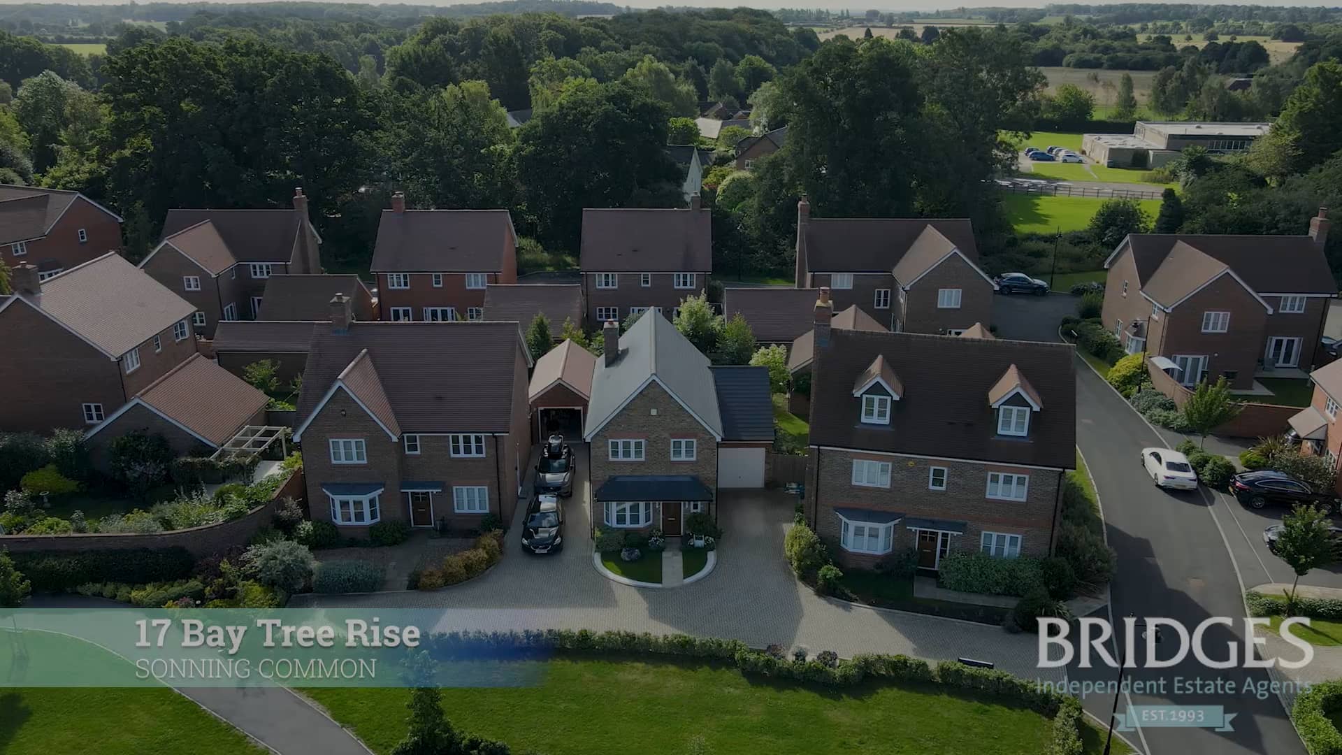 17 Bay Tree Rise - Sonning Common - Bridges Estate Agents on Vimeo