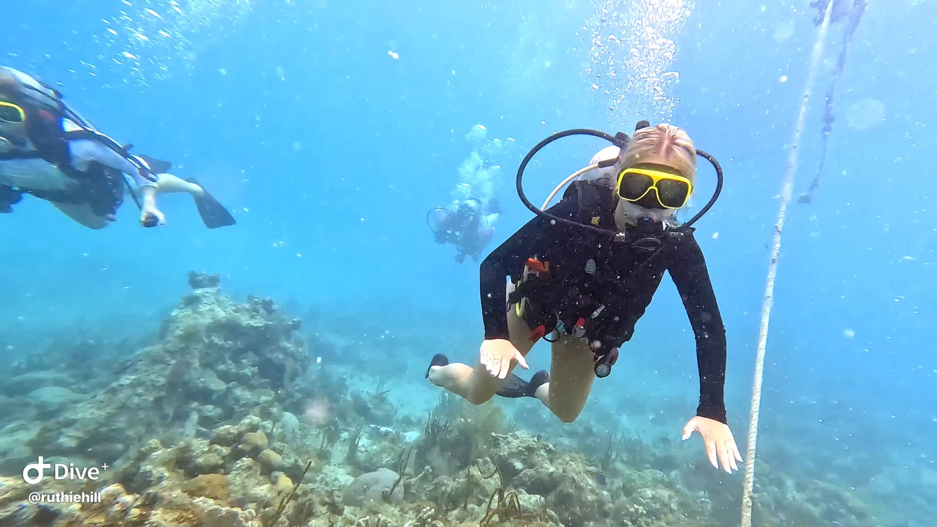 Scuba diving with family on Vimeo