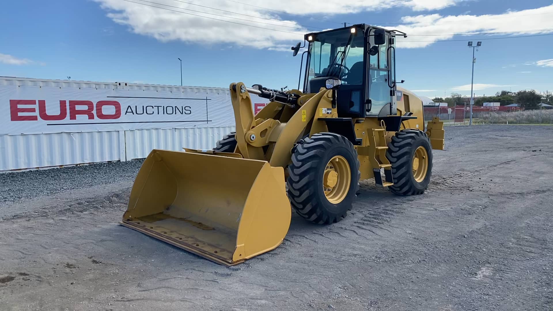 CAT 910K - Brisbane August 23 on Vimeo