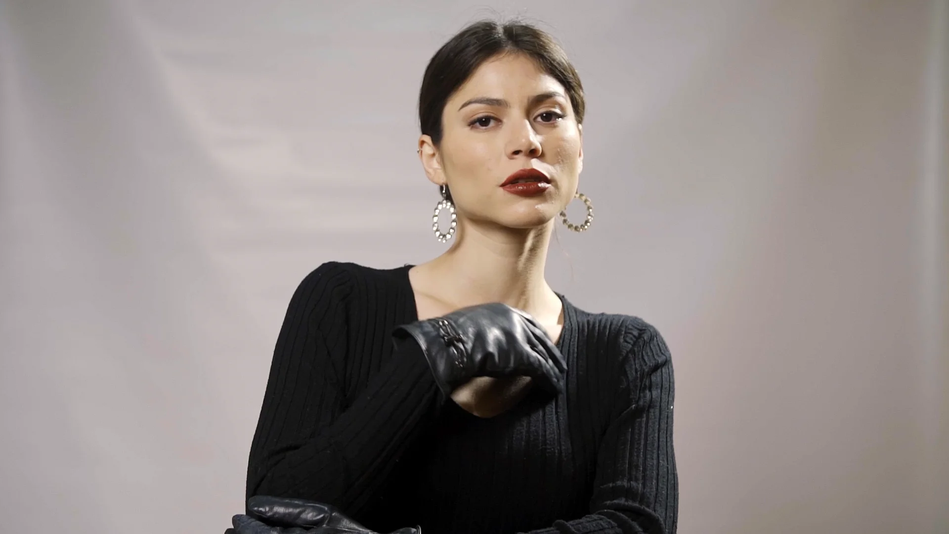 Poses Beauty Lucrecia on Vimeo