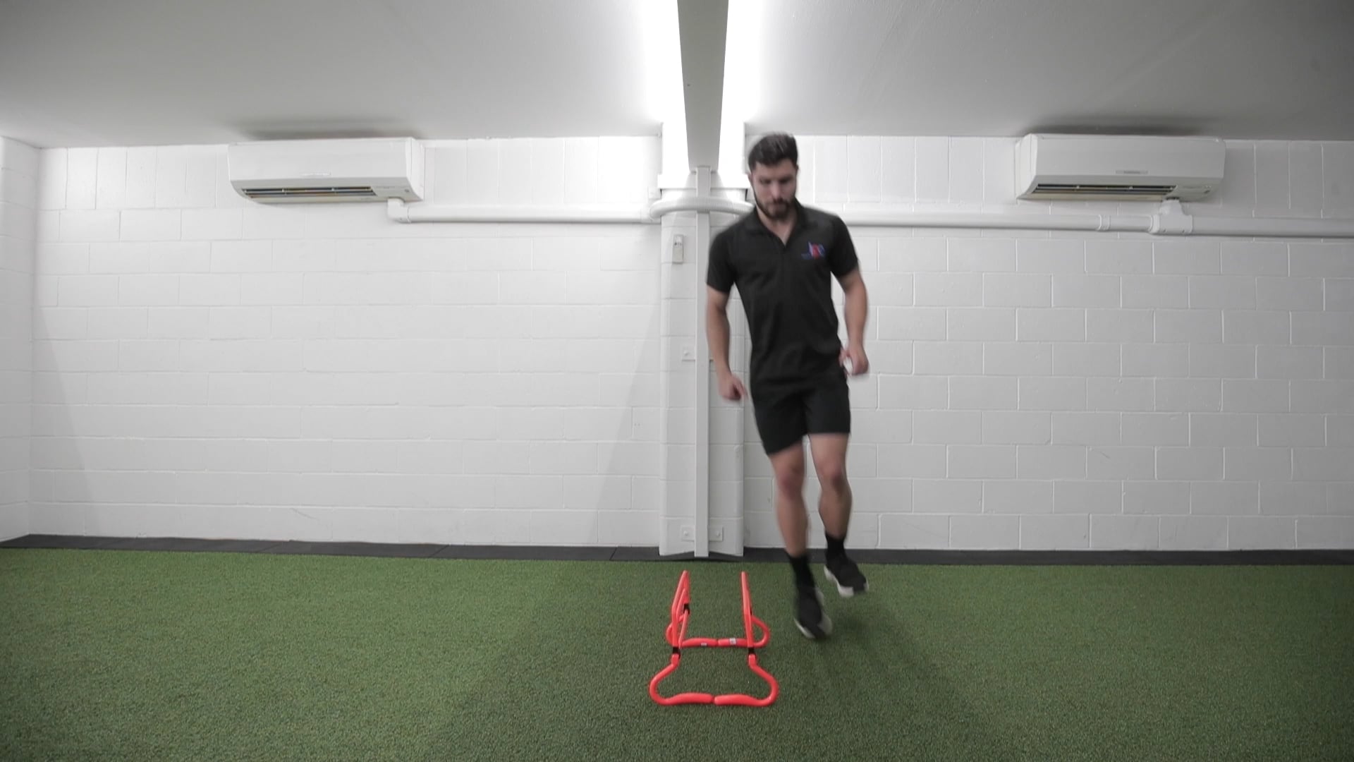 124.Hopping a square.ACL exercises on Vimeo