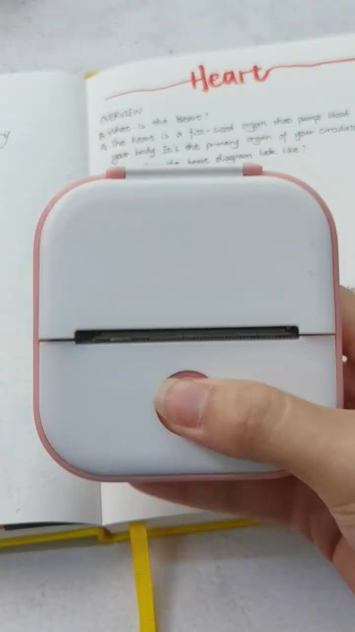 Take notes with a mini printer that doesn’t use ink! on Vimeo