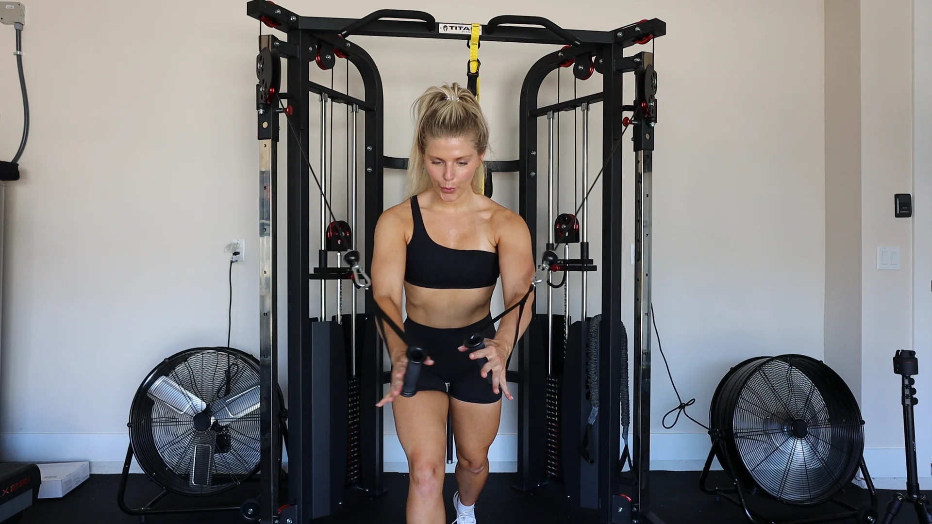 Cable Chest Fly on Vimeo