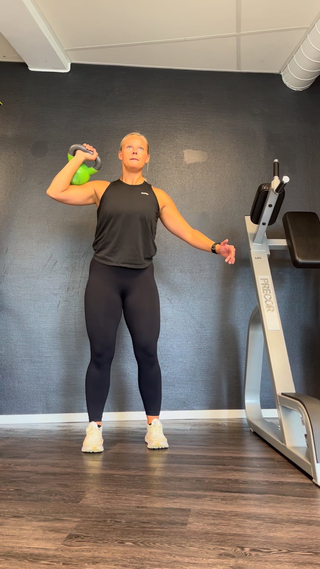 Enarms axelpress KB on Vimeo