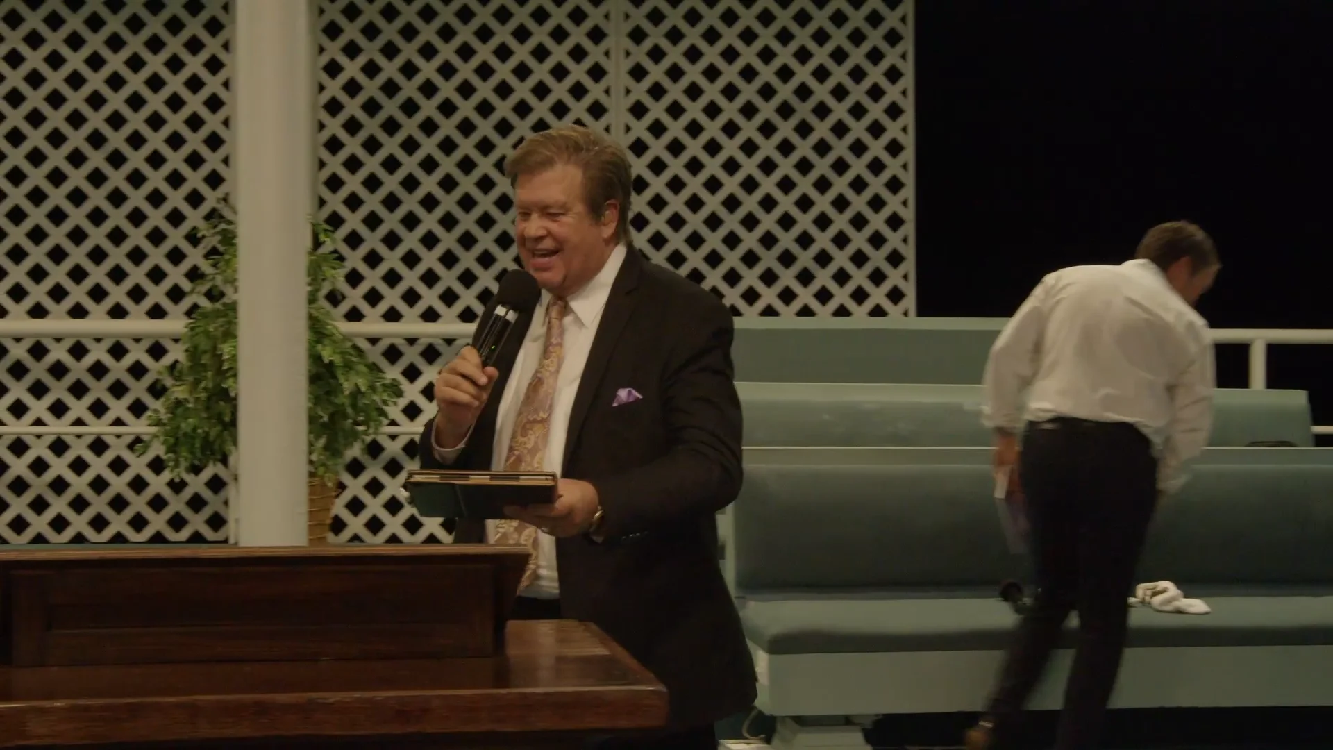 Bobby Hogan – I Prophecy Dead Things Come To Life! - ES081623 on Vimeo