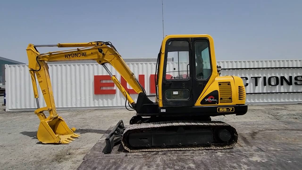Hyundai R55-7 - Abu Dhabi September 23 on Vimeo