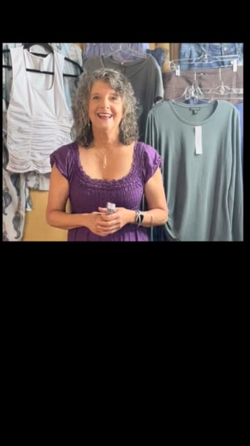 Laurie Shops w Patsy on Vimeo