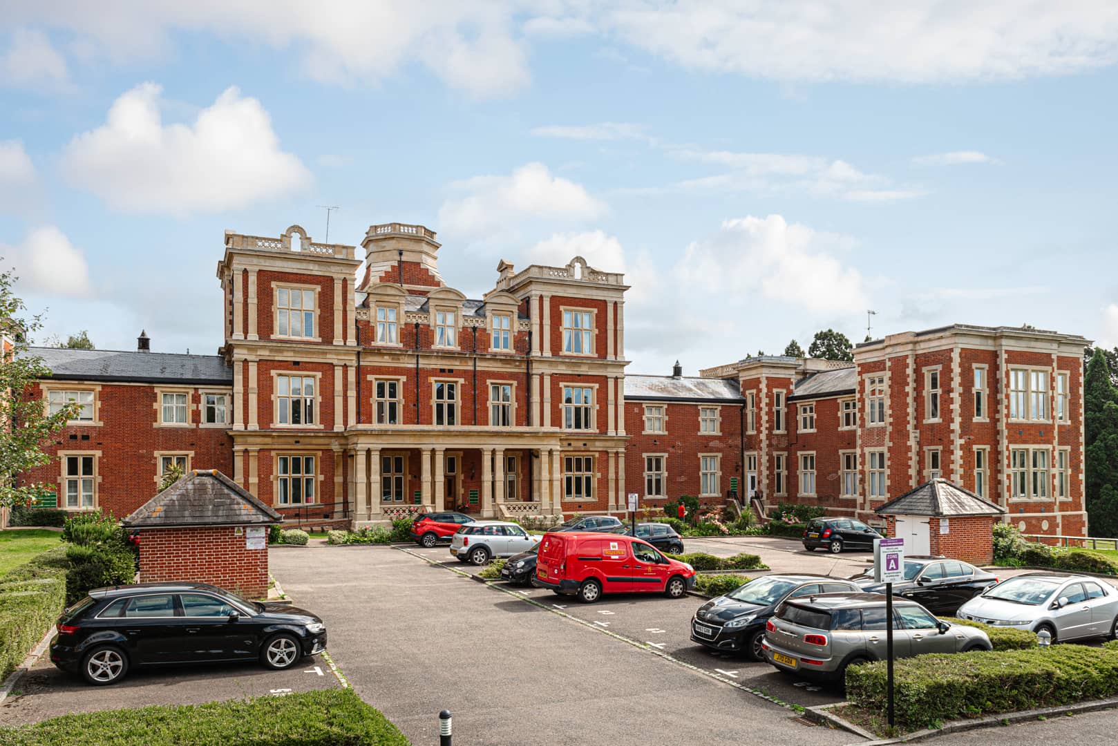 Victoria Court, Royal Earlswood Park, Redhill - Ralph James on Vimeo