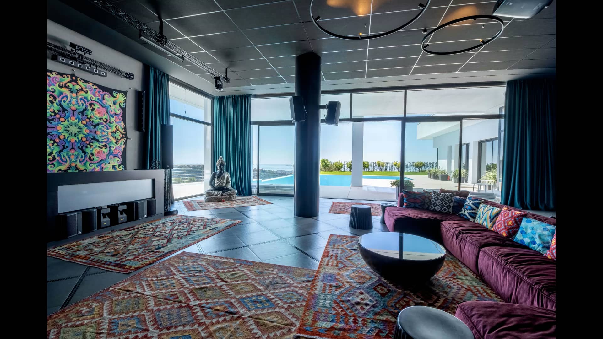 Discover Serenity and Opulence at this Magnificent Villa in Alcuzcuz ...