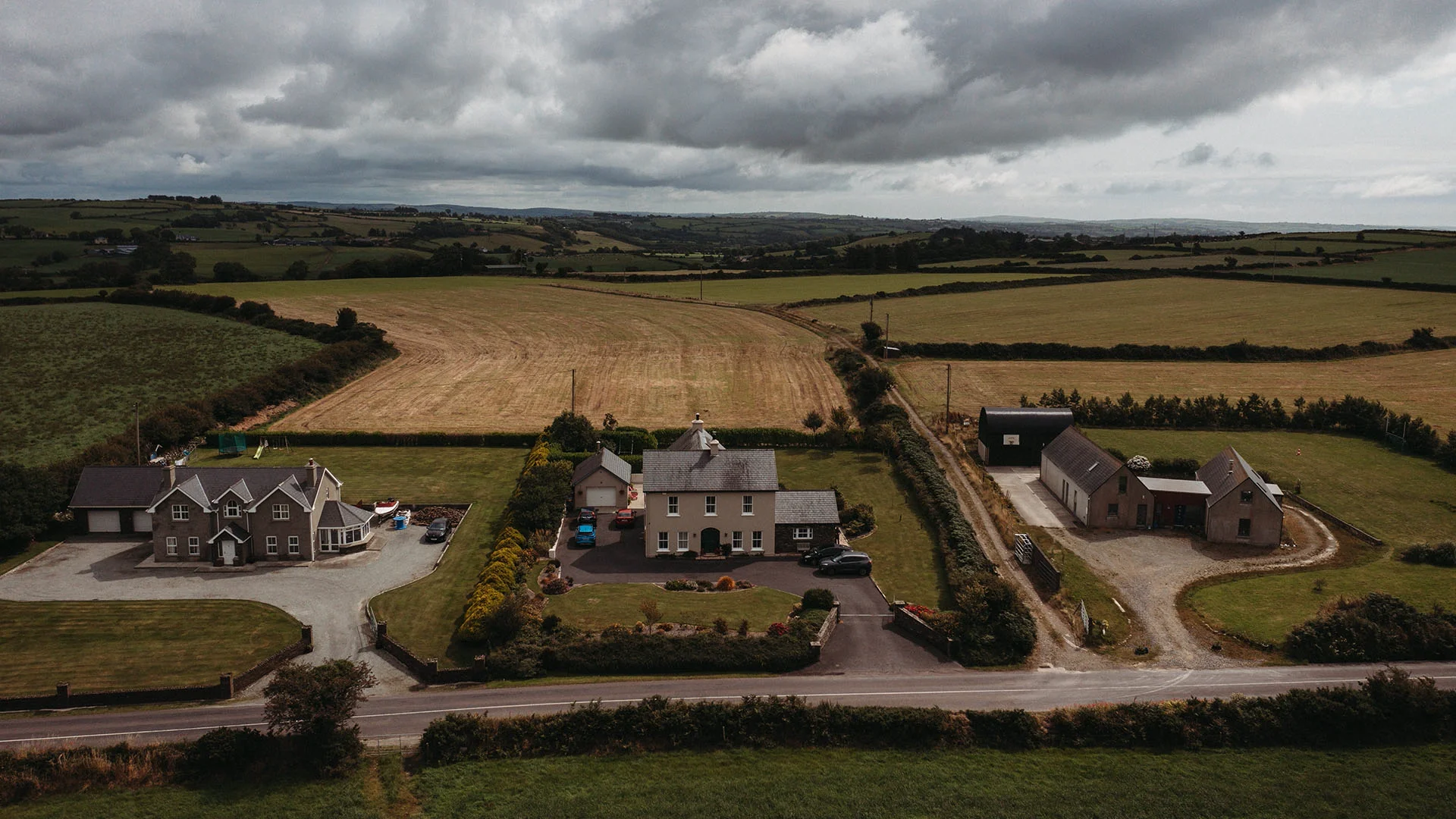 Kirsty and Darragh Fernhill House on Vimeo